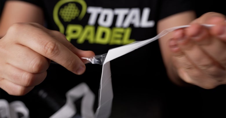 How to Overgrip a Padel Racket